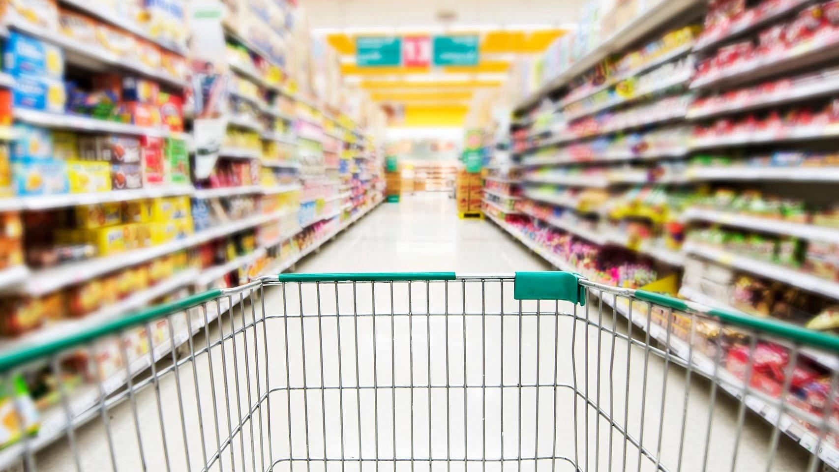 ¿Qué horarios tienen los supermercados y centros comerciales de A Coruña el Día das Letras Galegas?