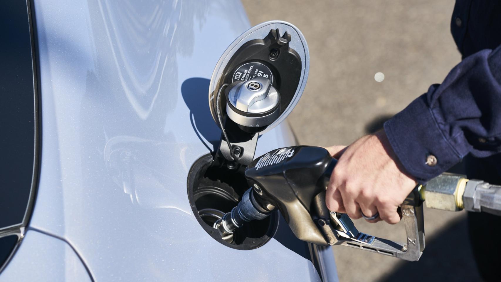 Combustibles Low-Cost ¿Me la juego al repostar gasolina o diésel barato?