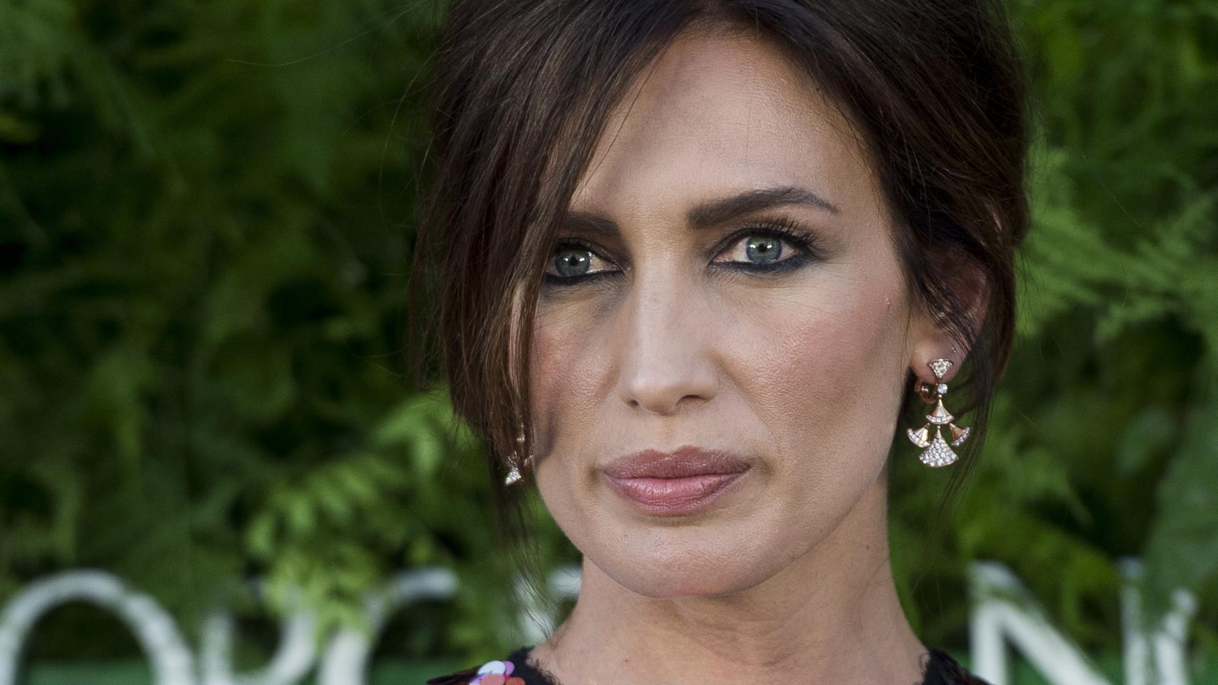 Pillamos a Nieves Álvarez besándose con un hombre en México