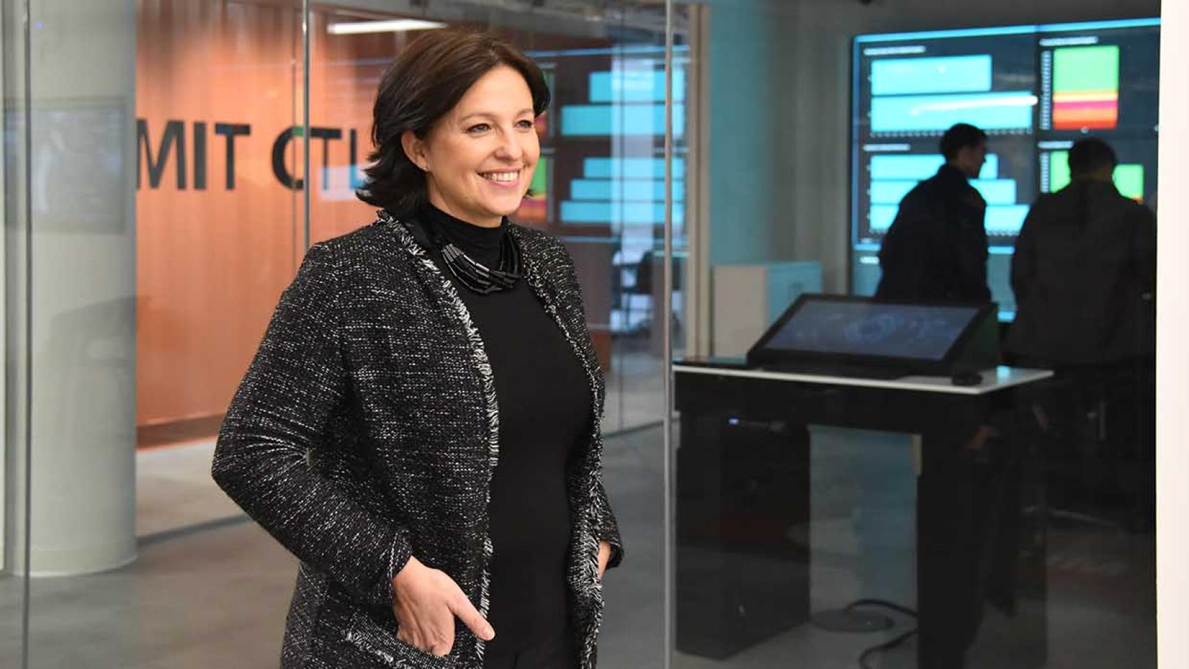 Esta española traza el futuro de la cadena de suministro desde el MIT