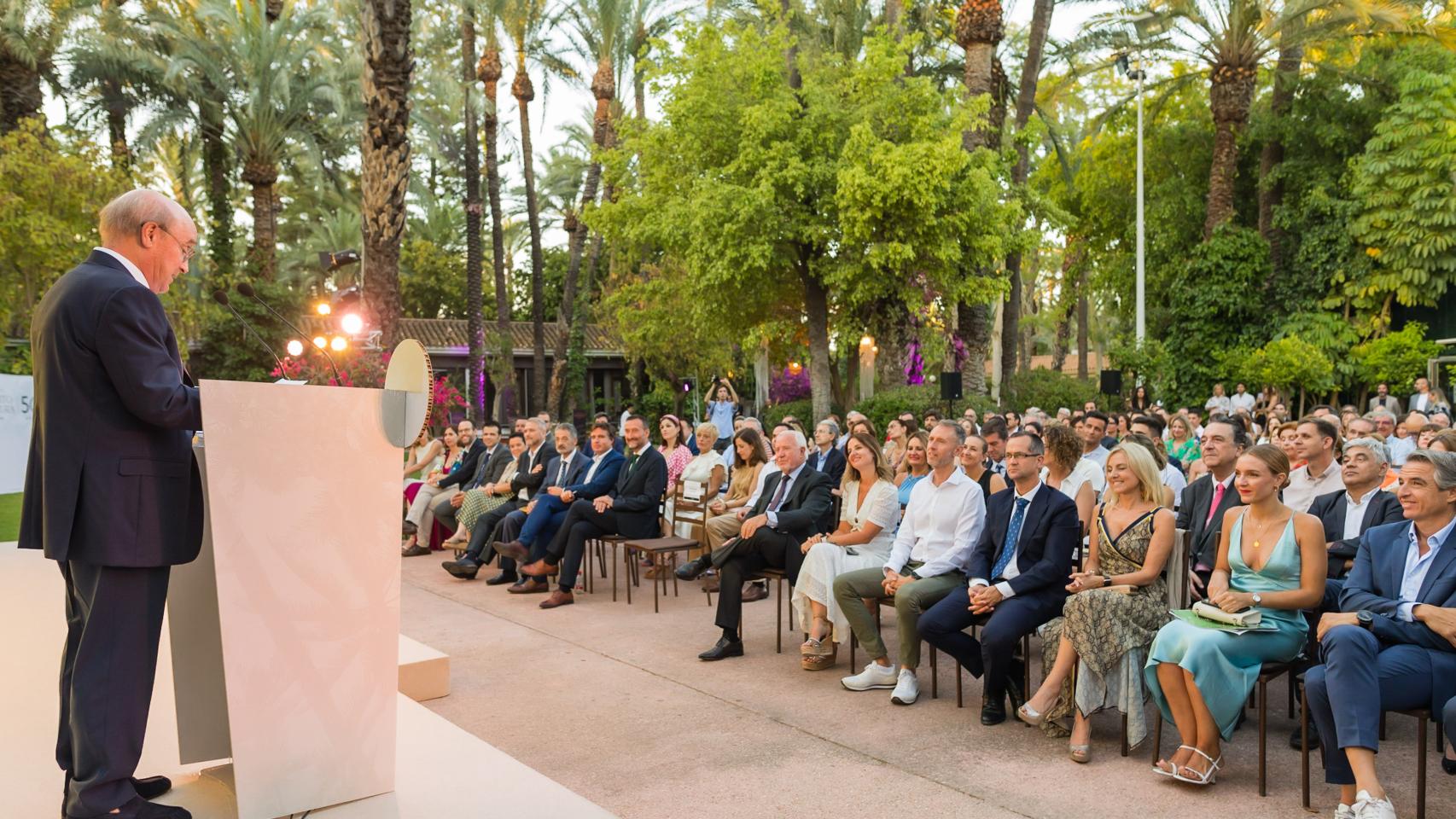 Medio siglo del Huerto del Cura de Elche, el hotel horizontal que pudo ...