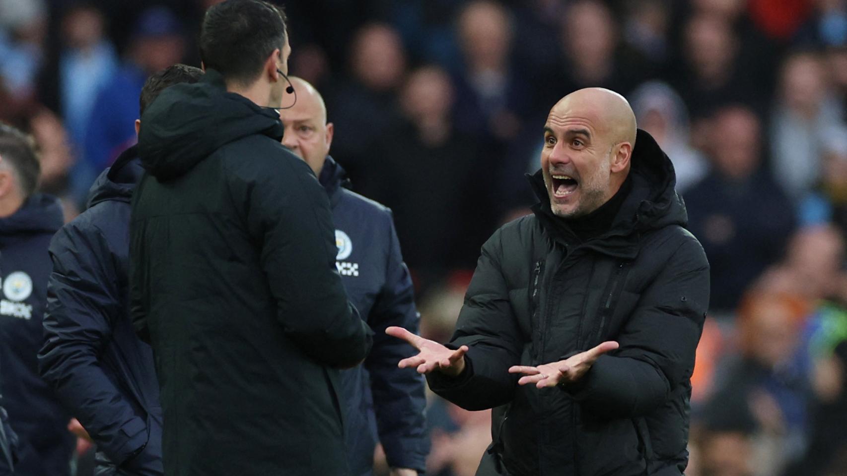El show de Guardiola: se encara con la grada de Anfield en la derrota ...