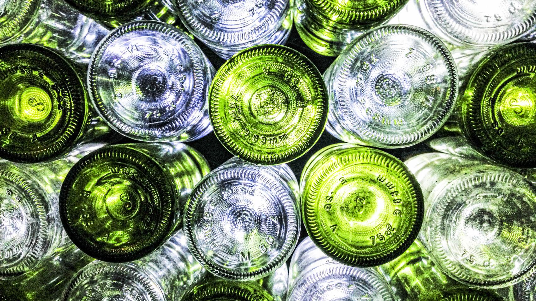 Cómo diferenciar el vidrio del cristal: no son tan parecidos como creemos