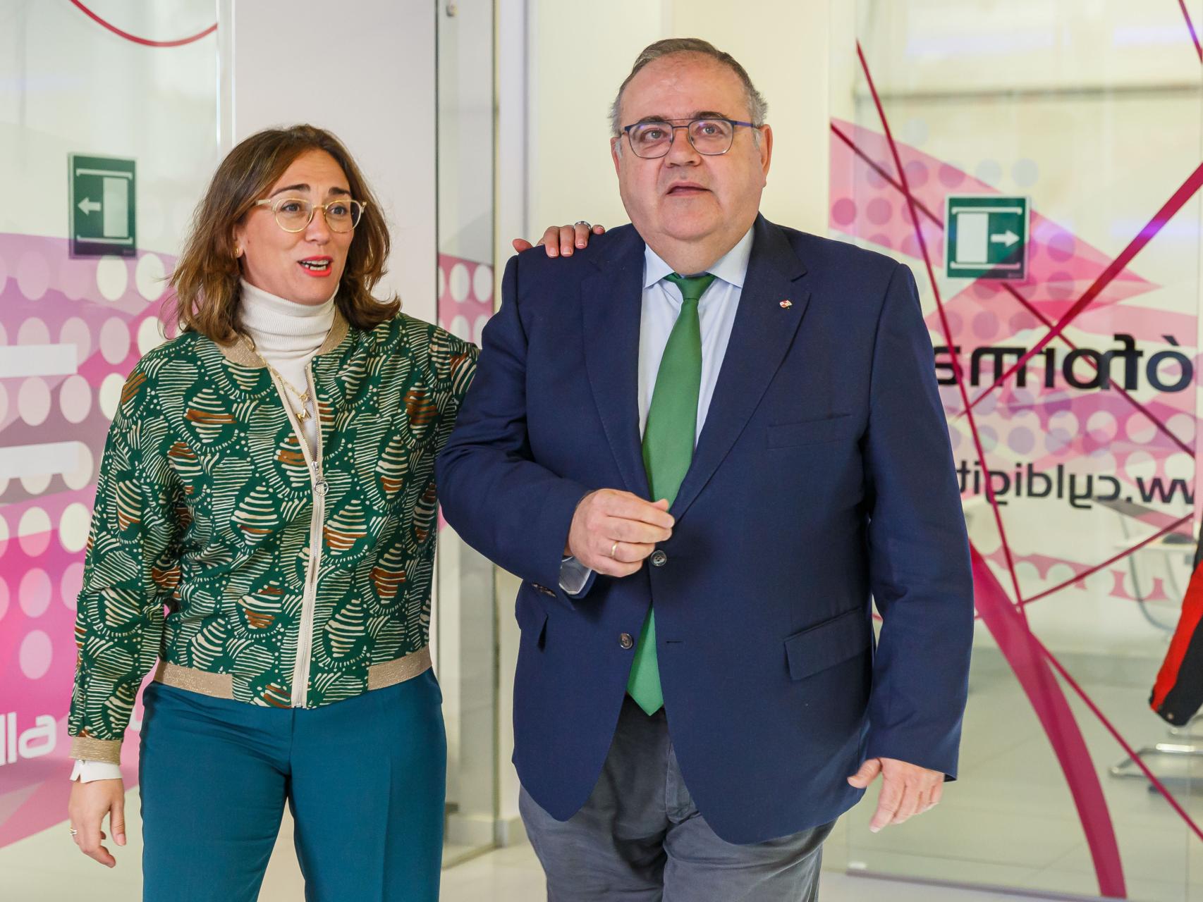 Vázquez insta a Tudanca a "ayudar" a la Junta a pedir más médicos en ...