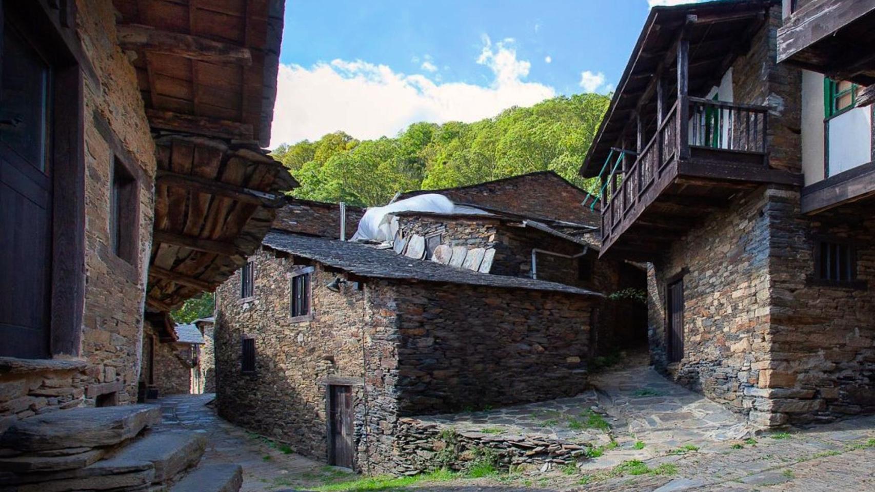 Parece Dolomitas, pero está en Galicia: la aldea de cuento perfecta ...