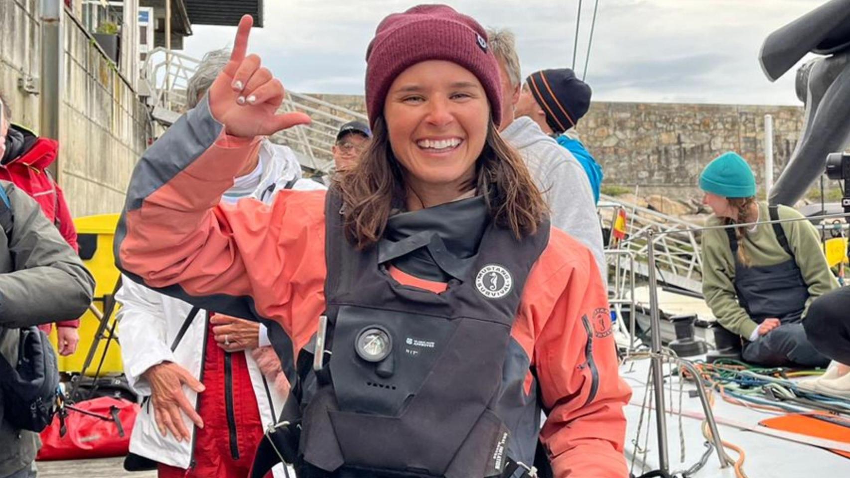 Cole Brauer llega a A Coruña tras completar la vuelta al mundo en la ...