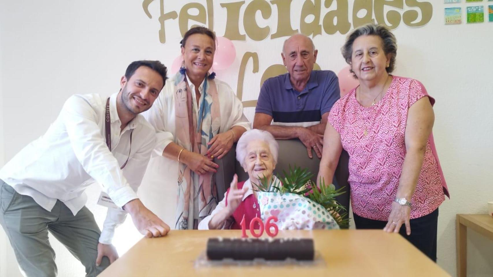 Lola González Varea cumple 106 años "desbordando dulzura"