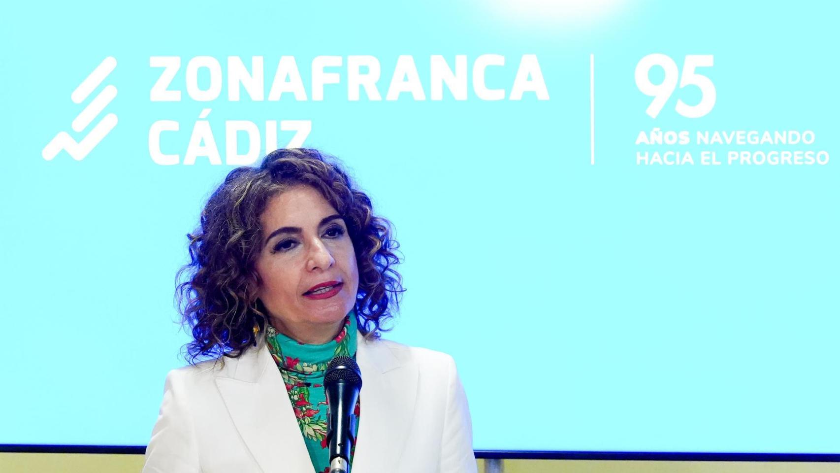 María Jesús Montero dice que sólo se cederá ahora el IRPF a Cataluña ...