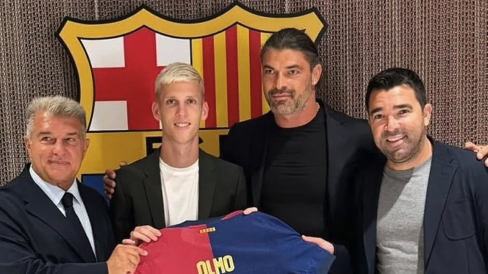 El agente de Dani Olmo 'tranquiliza' al Barça: "No estamos negociando ...