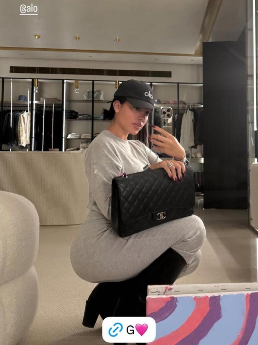 El arriesgado look de Georgina Rodríguez para llevar a sus hijos al colegio