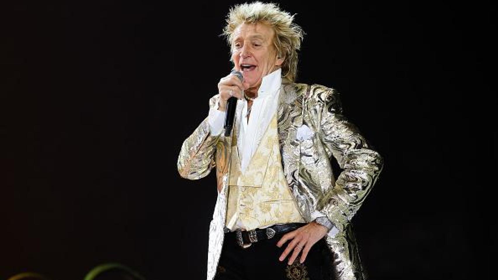 Rod Stewart cumple 80 años en plena forma: su intensa vida y una fortuna de 300 millones de dólares