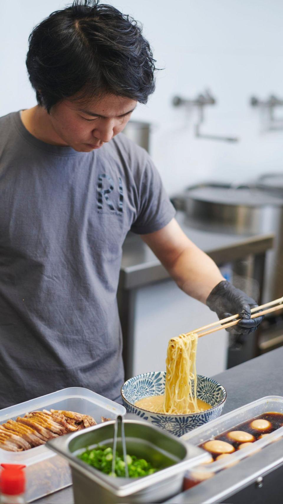 El "único" restaurante de Madrid con el ramen de los 'japoneses ...