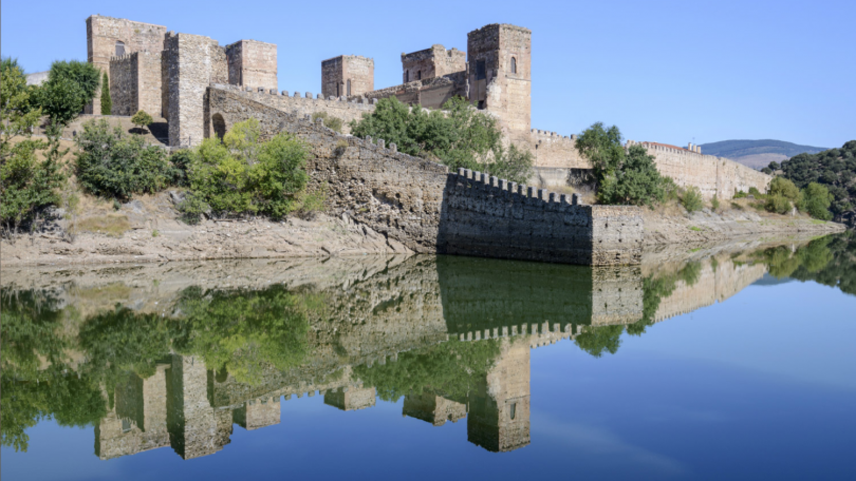 Este es el castillo medieval más bonito de Madrid y perfecto para una ...