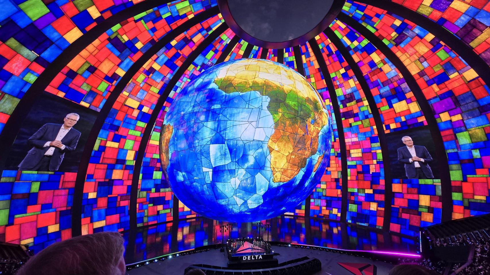 La aerolínea Delta cumple 100 años prometiendo taxis voladores, IA y ...