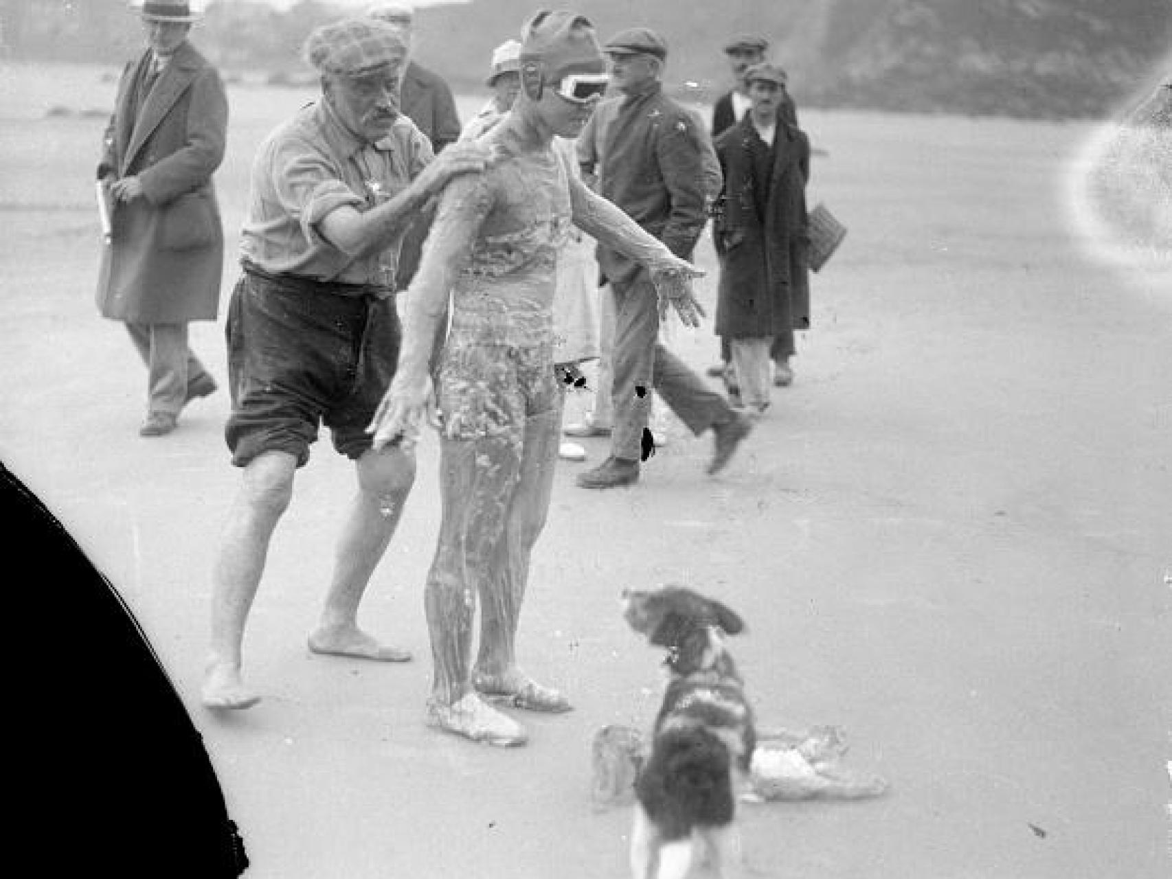 'Trudy', la primera mujer en cruzar el canal de la Mancha a nado: ganó ...