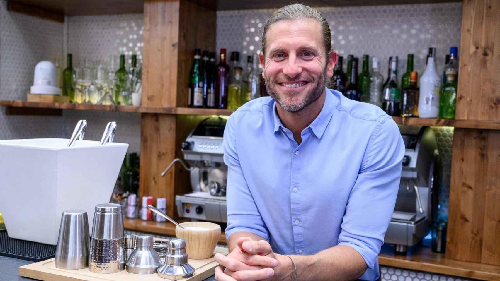 Matías Roure, el barman de 'First Dates': "Me tiran ficha más hombres ...