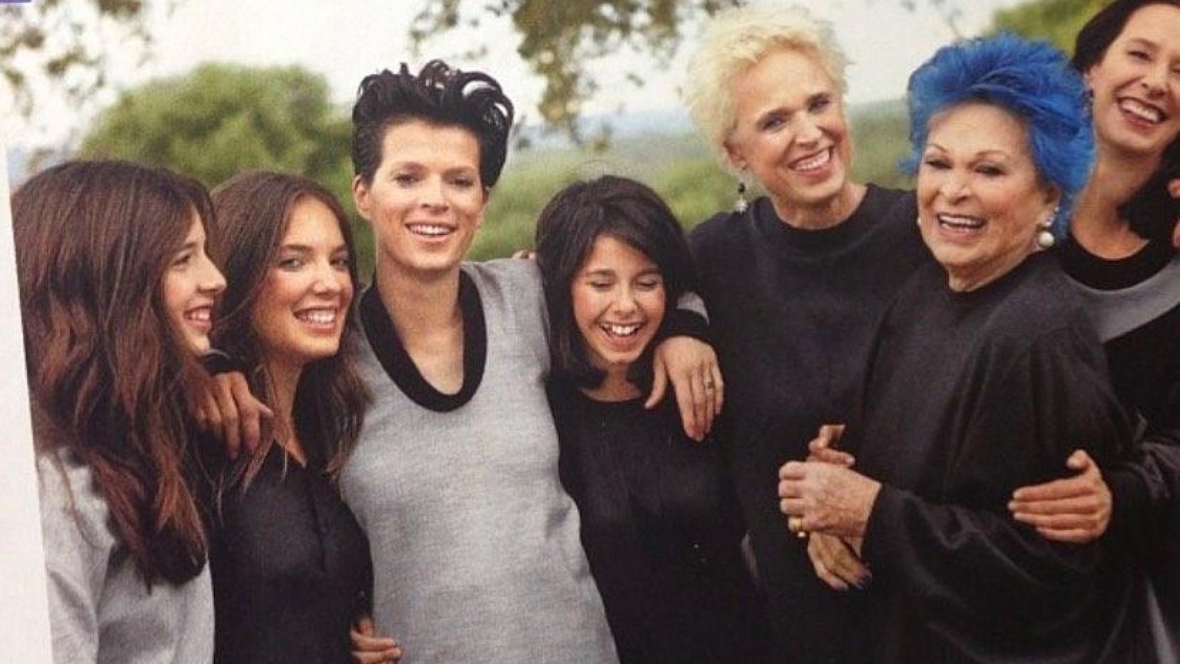 Jara, hija de Lucía Dominguín y hermana de Bimba Bosé, embarazada de su ...
