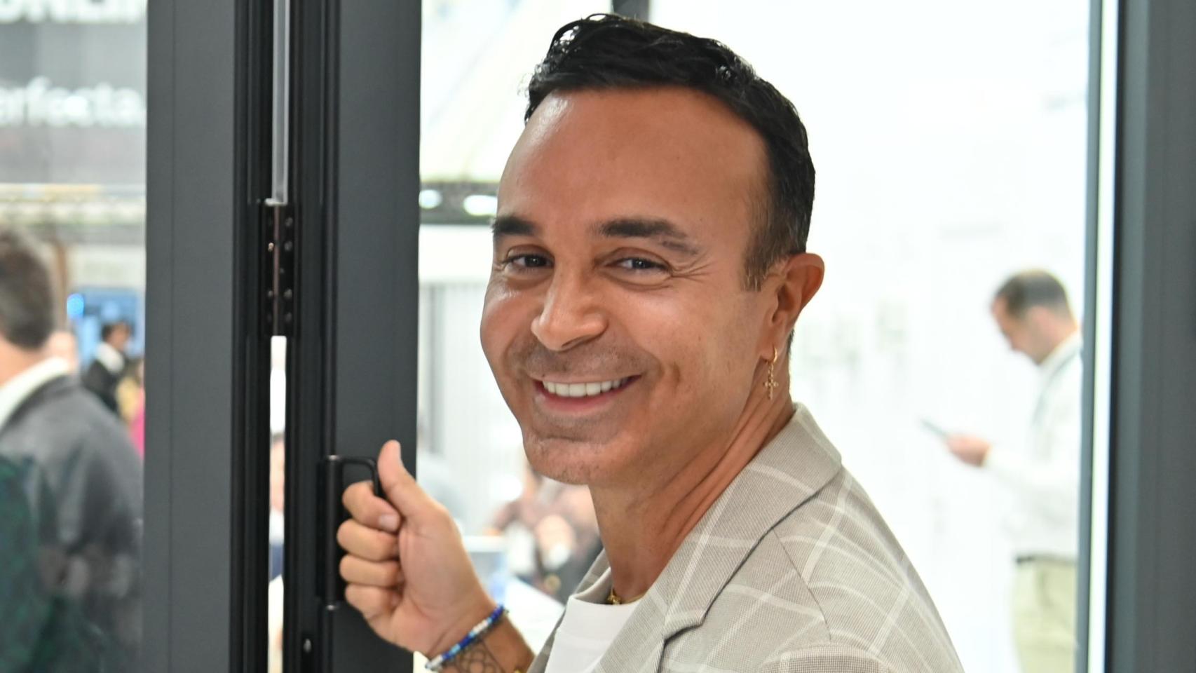 Luis Rollán, padre por sorpresa: adopta a un niño guineano de 10 años ...