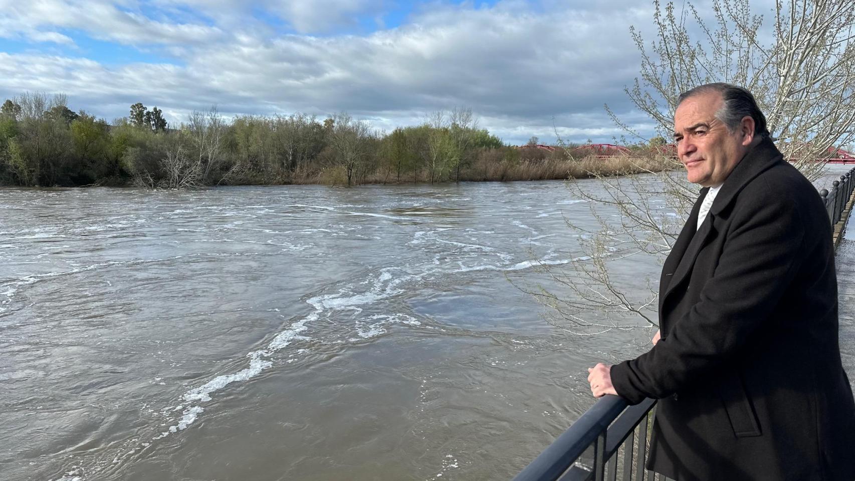 El Tajo alcanza ya los 750 metros cúbicos en Talavera de la Reina y se ...