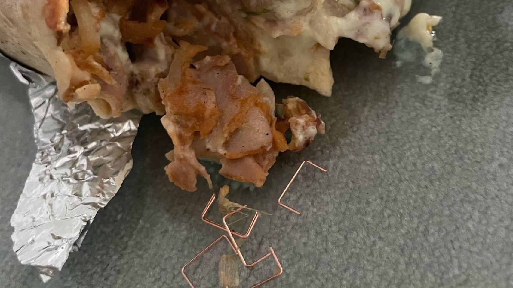 Ingresada una menor en Mérida tras comer un kebab con grapas dentro: el ...