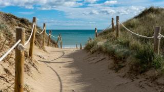 La playa a una hora y media de Madrid conocida como el 'Mar de Castilla ...
