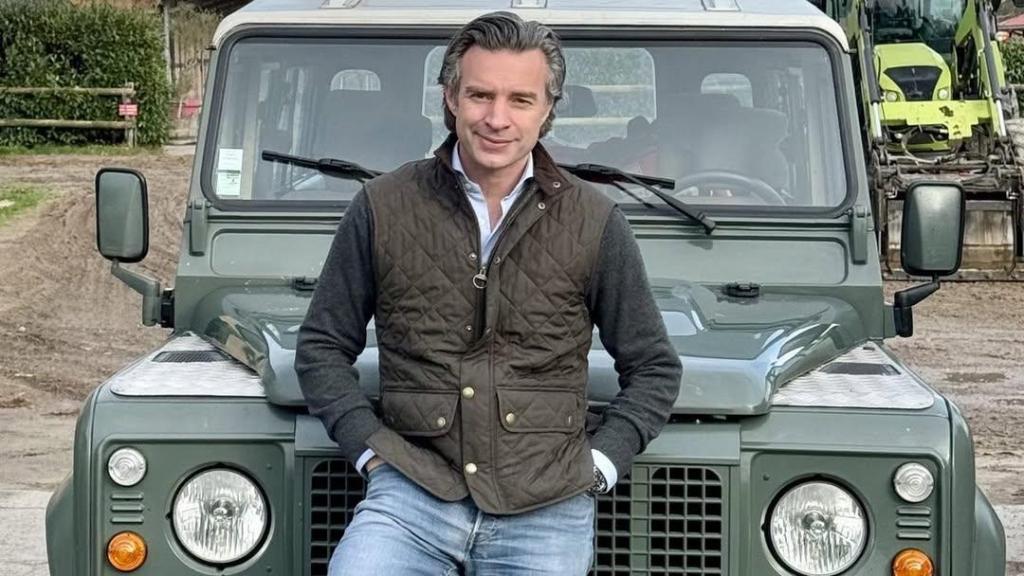 Un inversor inmobiliario (55 años) se hace millonario en meses y no se ...