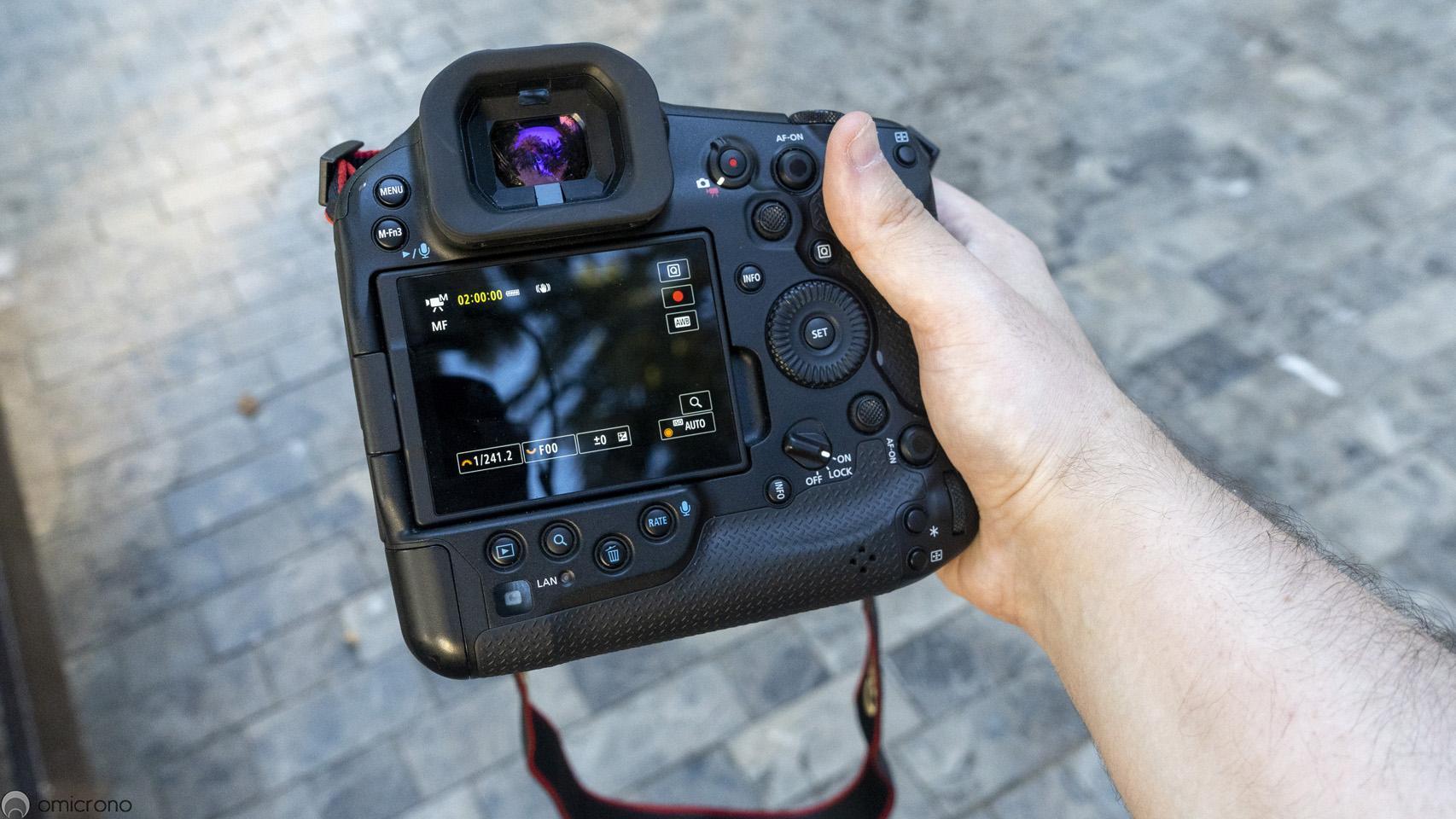 He probado la cámara 'mirrorless' Canon EOS R1: "Es una de las mejores ...