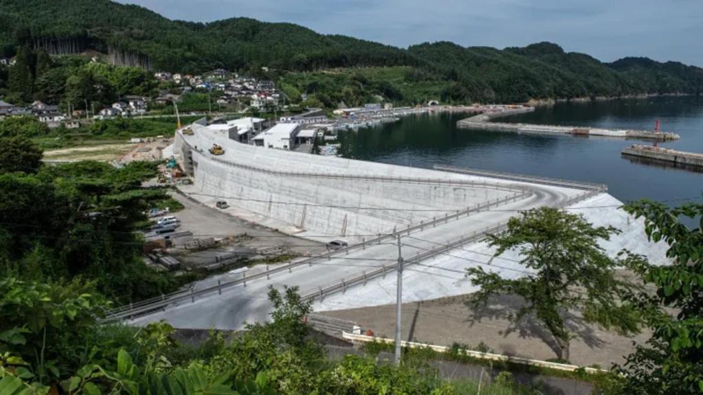 Así es la 'Gran Muralla de Japón', la barrera para frenar tsunamis de ...