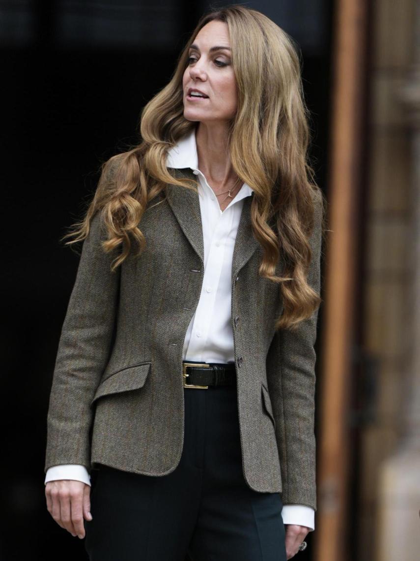 La espectacular reaparición de Kate Middleton: nueva imagen con melena ...