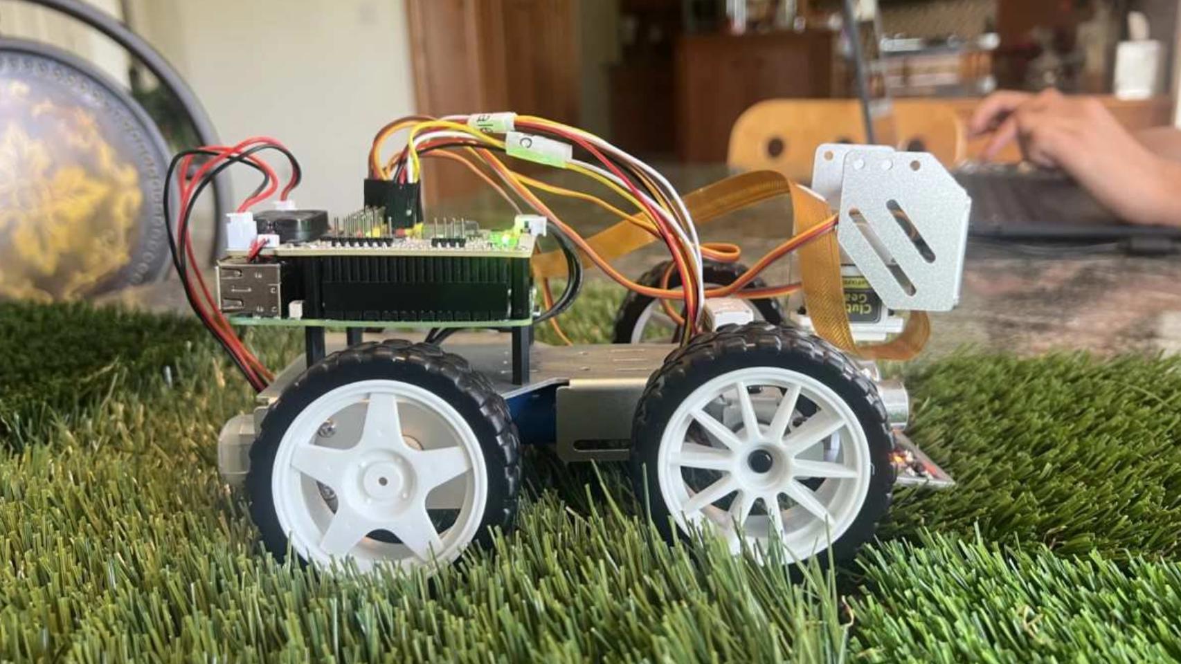 El invento de un estudiante de 13 años que acaba con las malas hierbas ...