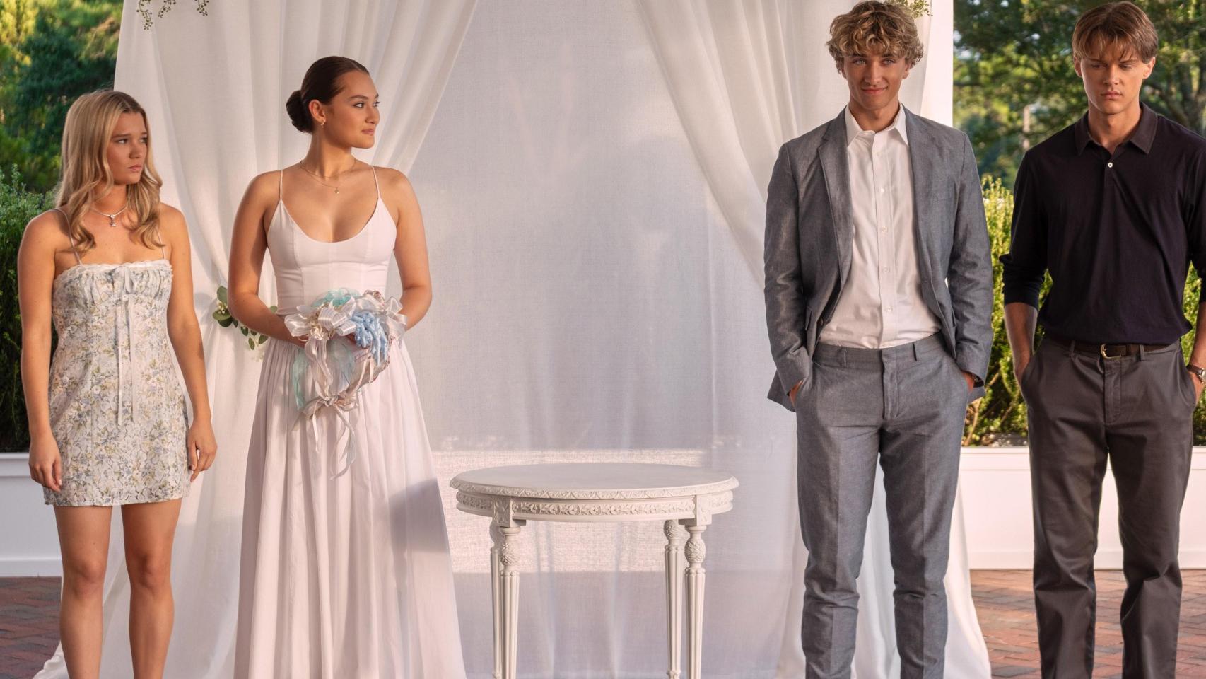 Christopher Briney (Conrad) y Gavin Casalegno (Jeremiah), ¿quiénes son ...