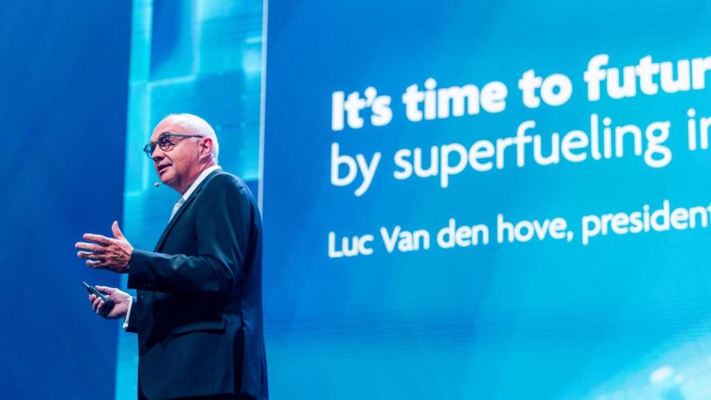 Luc Van den hove (CEO de imec): "En el sector de los chips no hay que ...