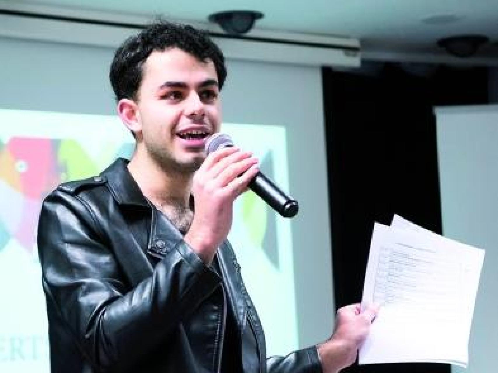 Aner Peritz, el poeta 'abertzale' y "transfeminista" que dirigía las ...